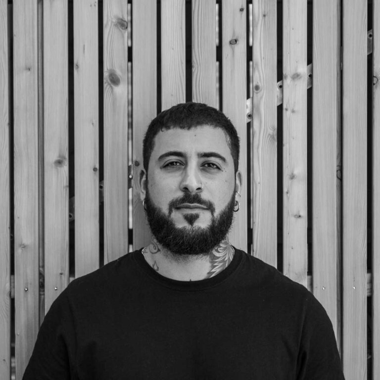 Barber & Frisør i Aarhus | Bluecat Studio (Grisk Barber)